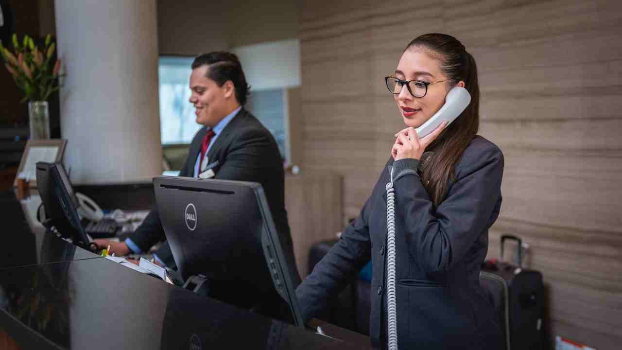 Receptionist Jobs in Canada 2025 – Apply Now Today - careers ...